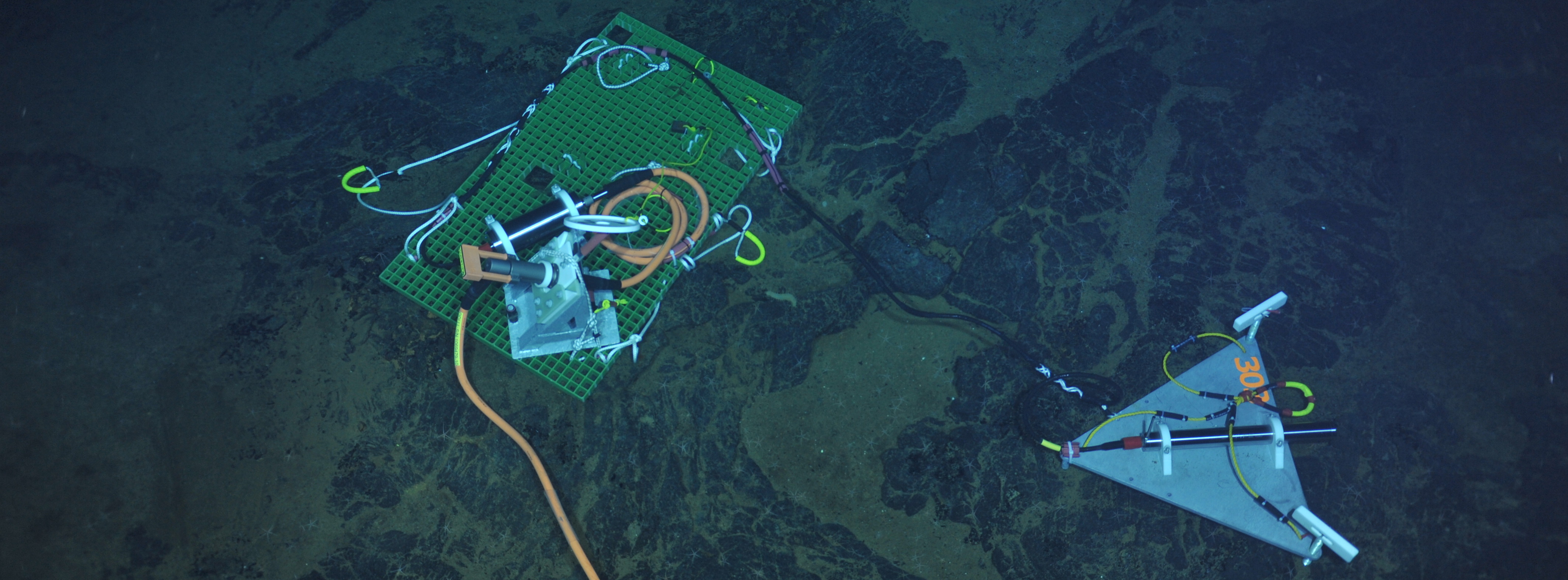 Map of seafloor show new details about 2015 eruption at Axial Seamount ...