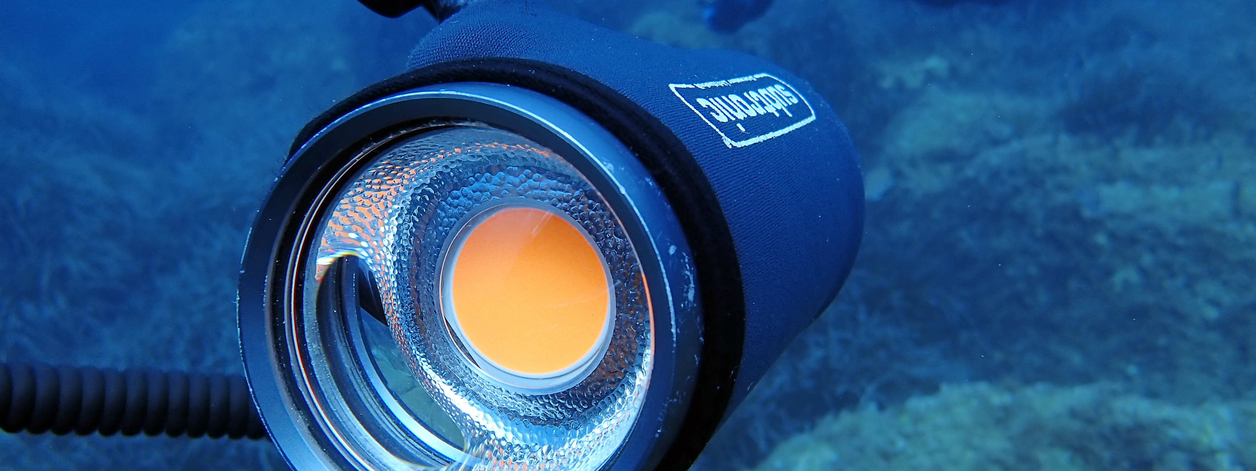 Subtronic Sirius LED Blitz im Praxistest - Diveinside News